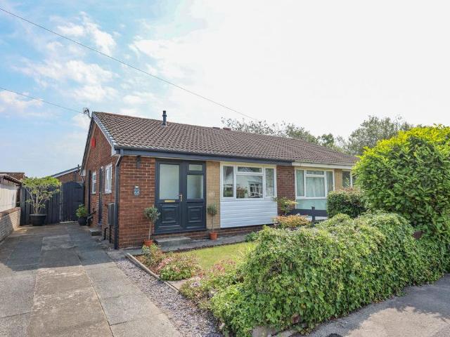 2 bedroom bungalow for sale
