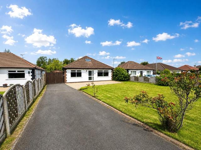 2 bedroom bungalow for sale