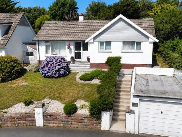 2 bedroom bungalow for sale