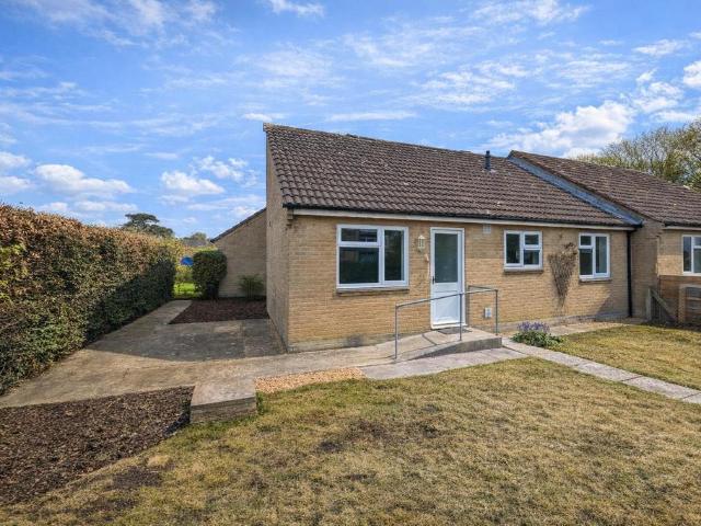 2 bedroom bungalow for sale