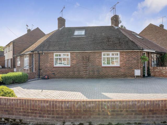 2 bedroom bungalow for sale