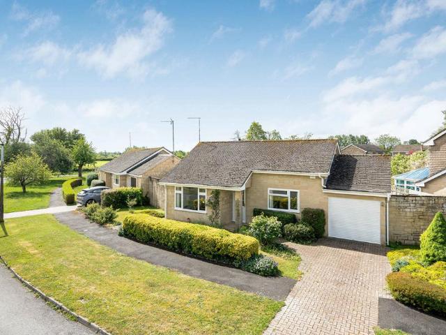 2 bedroom bungalow for sale