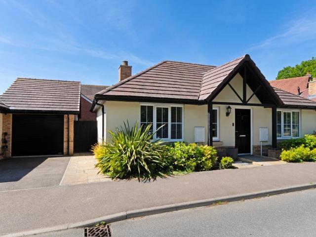 2 bedroom bungalow for sale