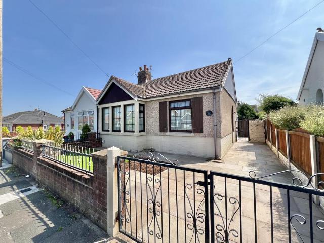 2 bedroom bungalow for sale