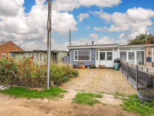 2 bedroom bungalow for sale