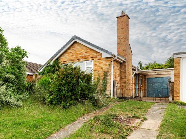 2 bedroom bungalow for sale