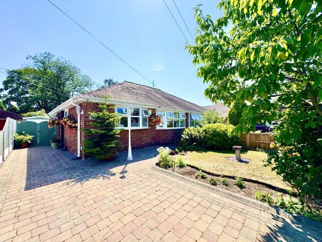 2 bedroom bungalow for sale