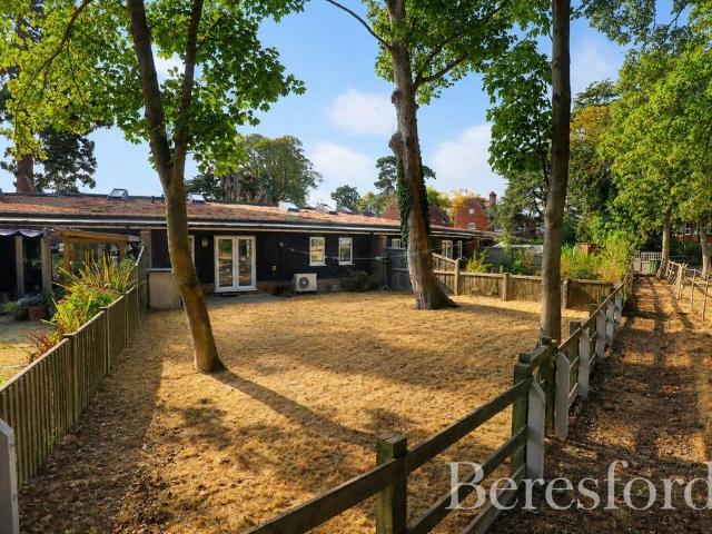 2 bedroom bungalow for sale