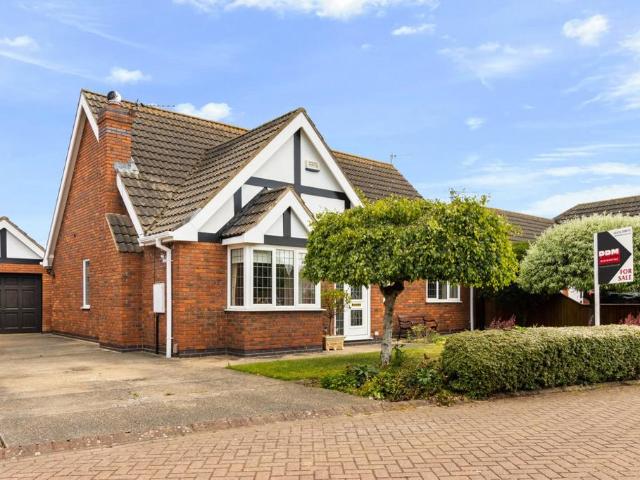 2 bedroom bungalow for sale