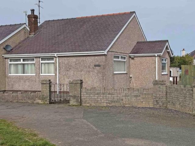 2 bedroom bungalow for sale