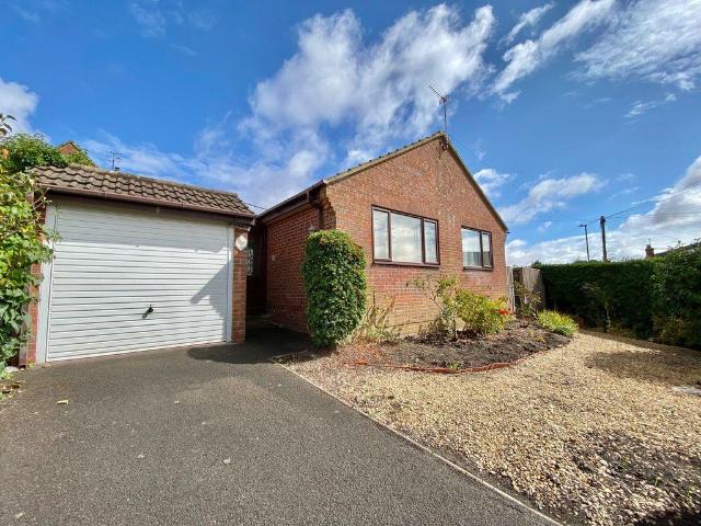 2 bedroom bungalow for sale