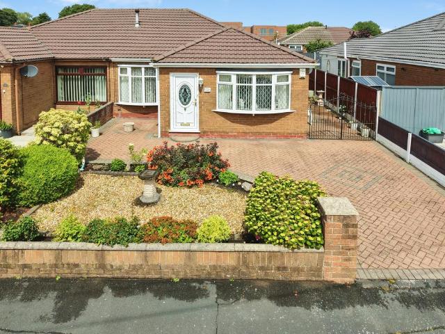 2 bedroom bungalow for sale