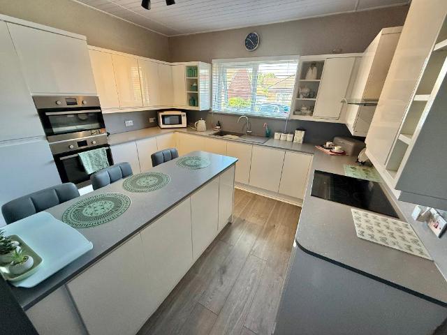 2 bedroom bungalow for sale