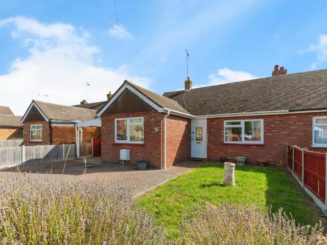 2 bedroom bungalow for sale