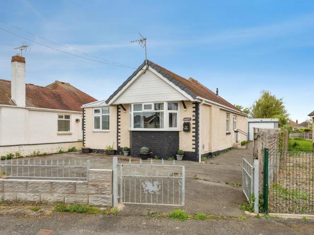 2 bedroom bungalow for sale