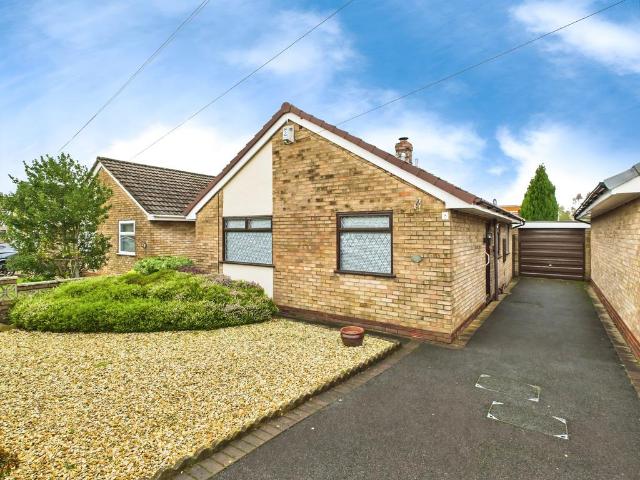 2 bedroom bungalow for sale