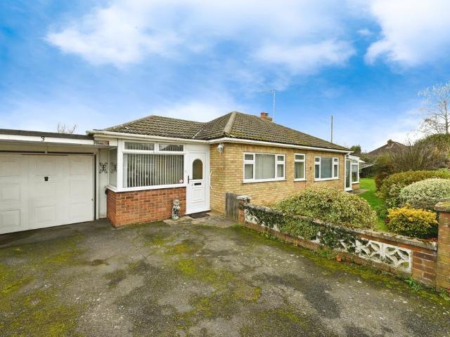 2 bedroom bungalow for sale