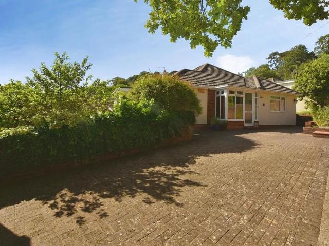 2 bedroom bungalow for sale