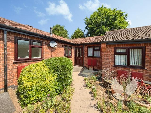 2 bedroom bungalow for sale