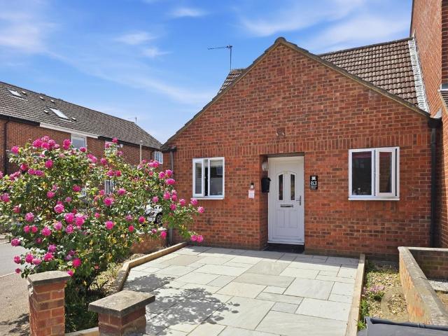 2 bedroom bungalow for sale
