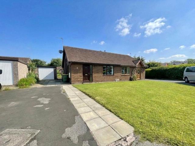 2 bedroom bungalow for sale