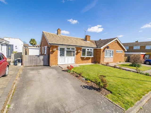2 bedroom bungalow for sale