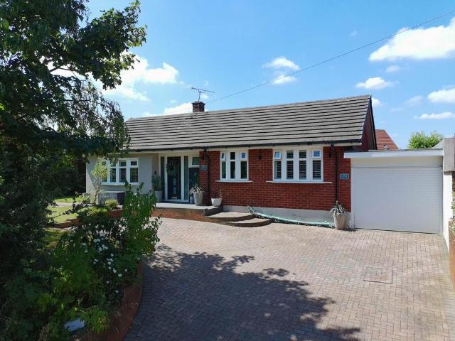 2 bedroom bungalow for sale