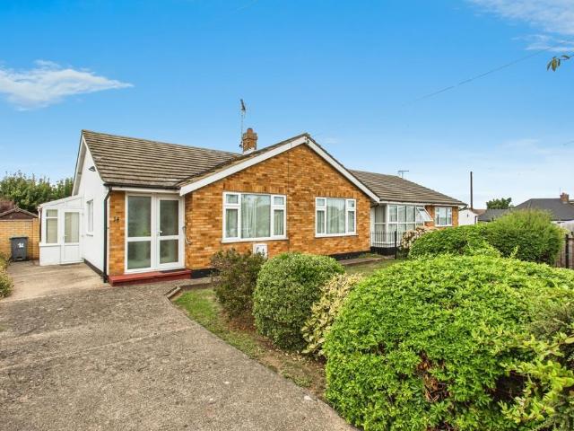 2 bedroom bungalow for sale