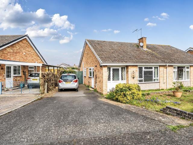2 bedroom bungalow for sale