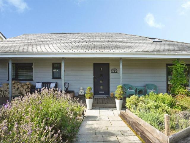 2 bedroom bungalow for sale