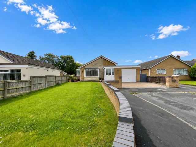 2 bedroom bungalow for sale