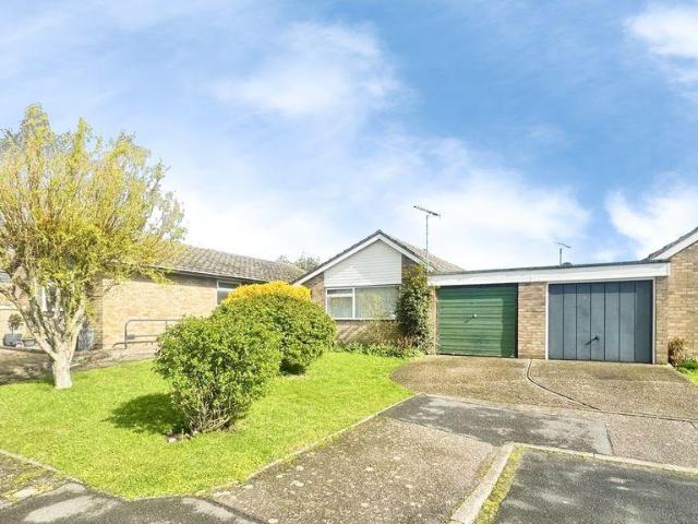 2 bedroom bungalow for sale