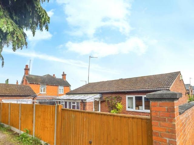 2 bedroom bungalow for sale