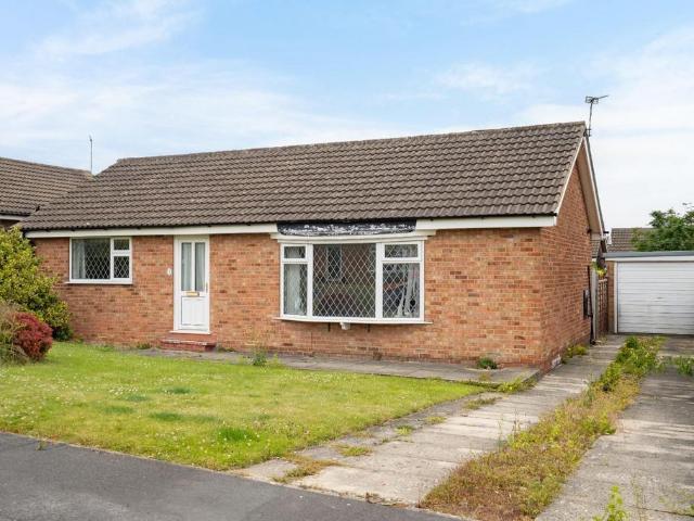 2 bedroom bungalow for sale