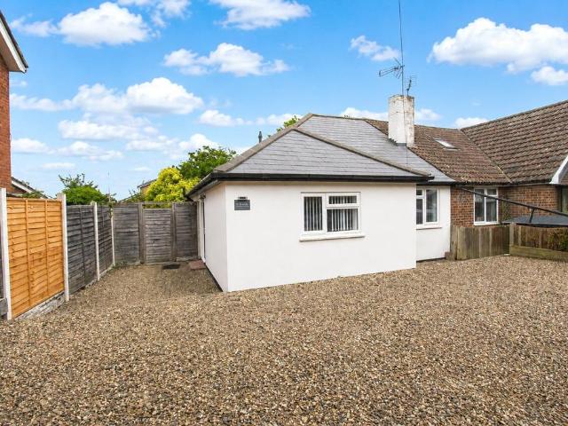 2 bedroom bungalow for sale
