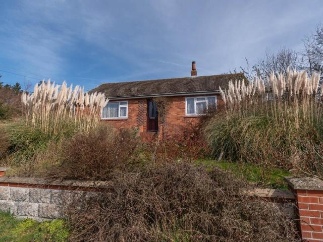 2 bedroom bungalow for sale