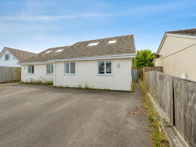 2 bedroom bungalow for sale