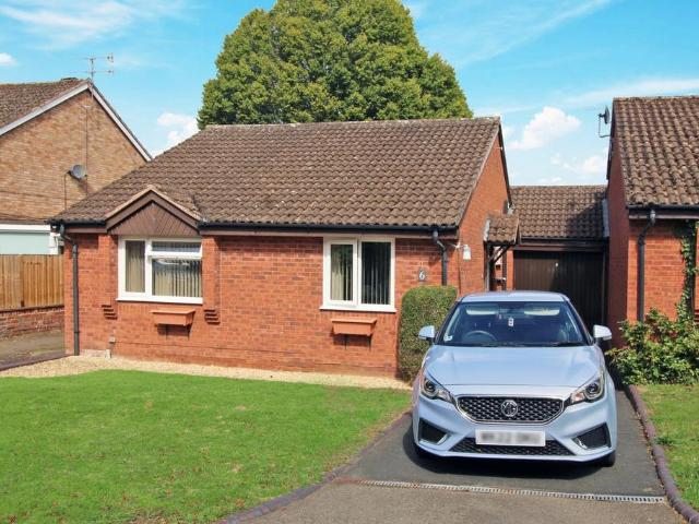 2 bedroom bungalow for sale