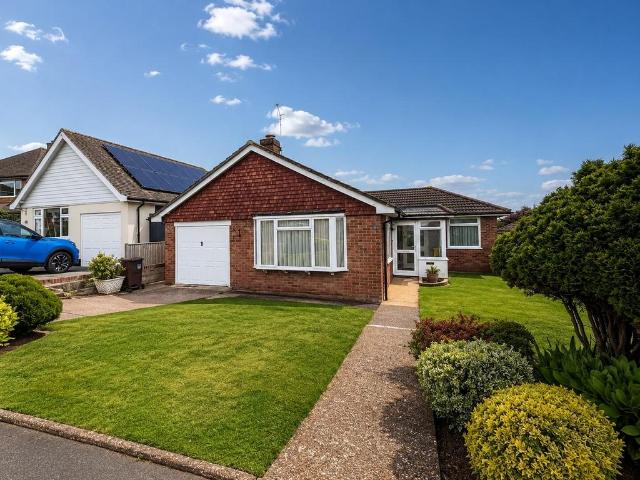 2 bedroom bungalow for sale