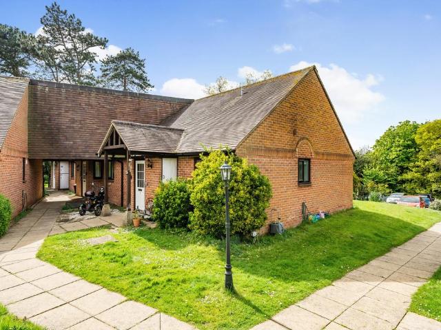 2 bedroom bungalow for sale