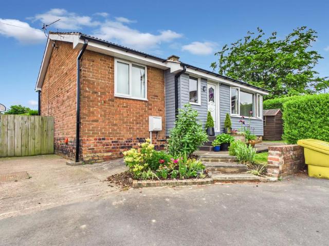 2 bedroom bungalow for sale