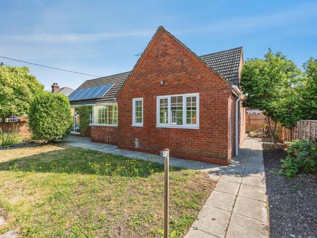 2 bedroom bungalow for sale