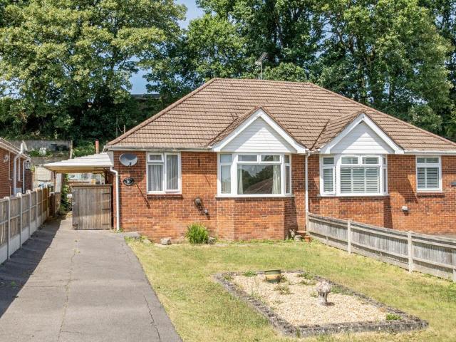 2 bedroom bungalow for sale