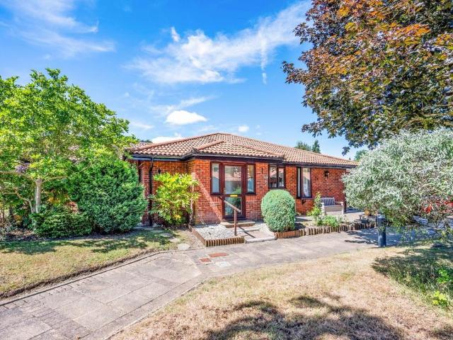 2 bedroom bungalow for sale