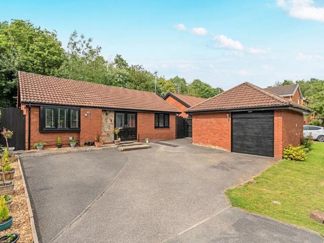 2 bedroom bungalow for sale