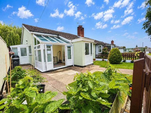 2 bedroom bungalow for sale