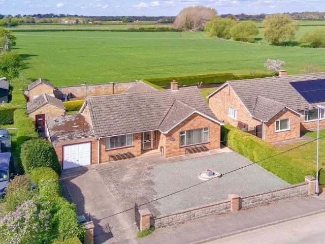 2 bedroom bungalow for sale
