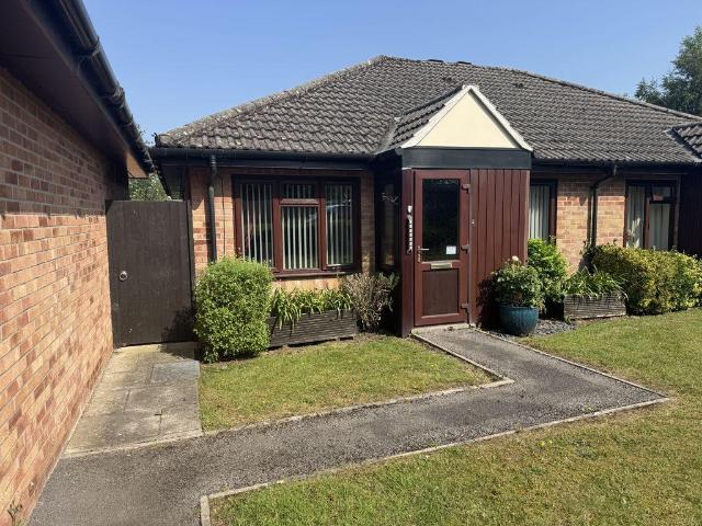 2 bedroom bungalow for sale