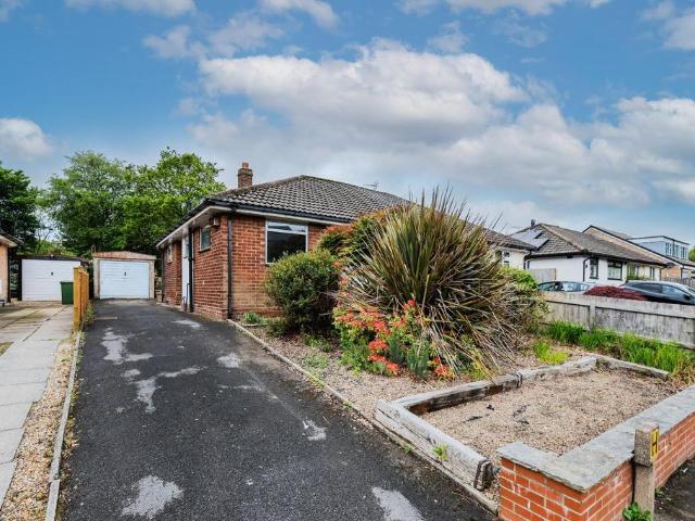 2 bedroom bungalow for sale