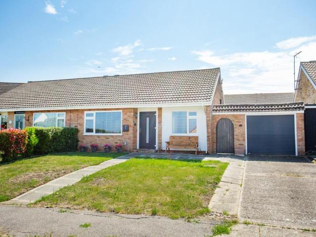 2 bedroom bungalow for sale